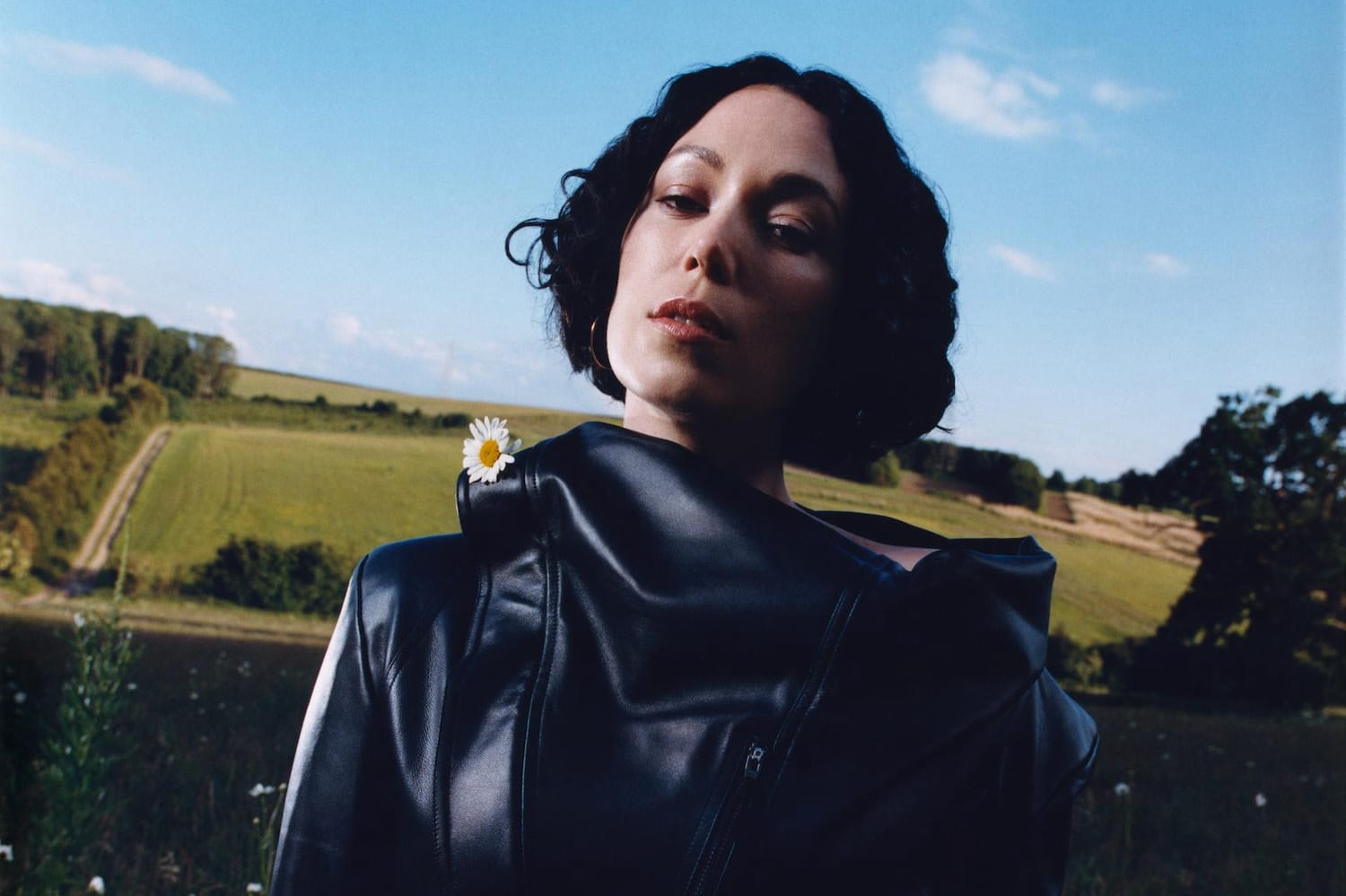 Kelly Lee Owens shares new single “Higher” Kelly Lee Owens shares new single “Higher”