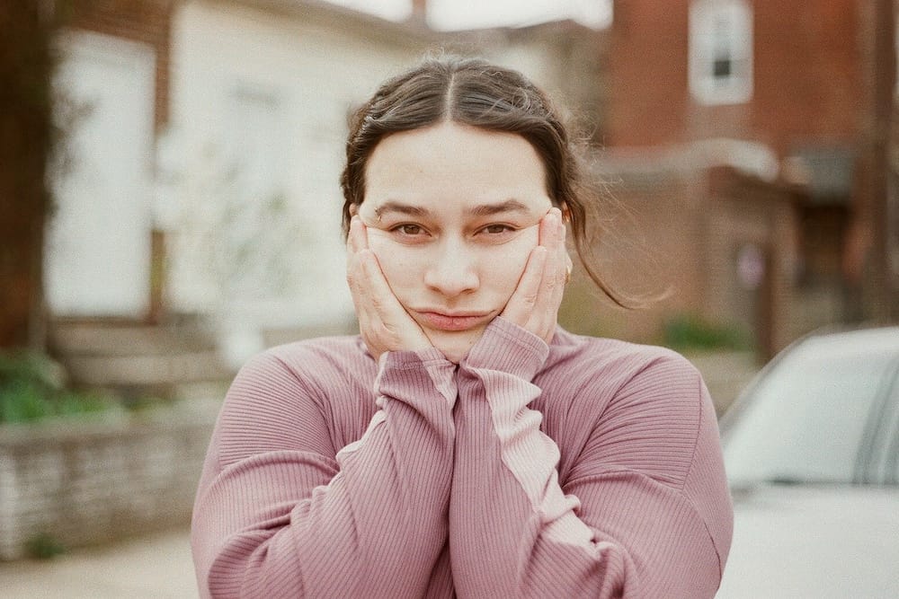 Carmen Perry of Remember Sports announces debut solo LP ‘Eyes Like a ...