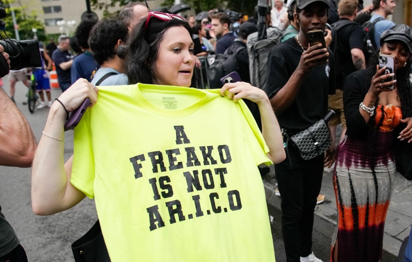 Diddy fans pour baby oil all over each over in celebration of rapper's ...