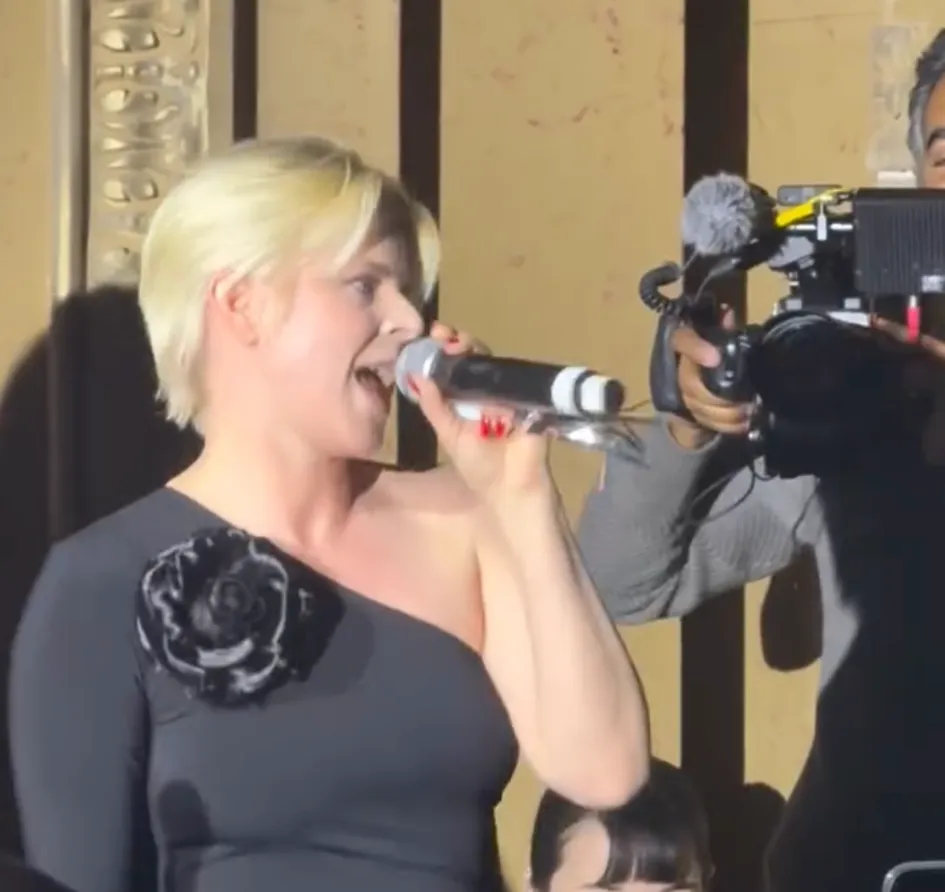 Robyn debuted new songs live and played Times Square on NYE for CNN