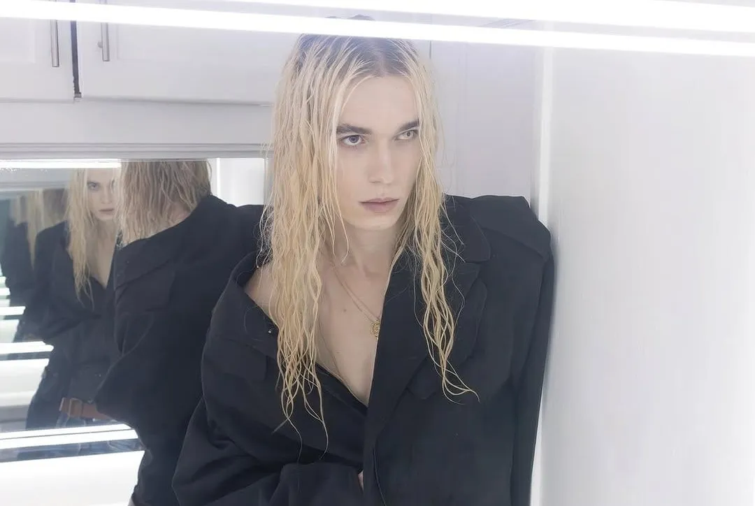 2hollis - The Needle Drop