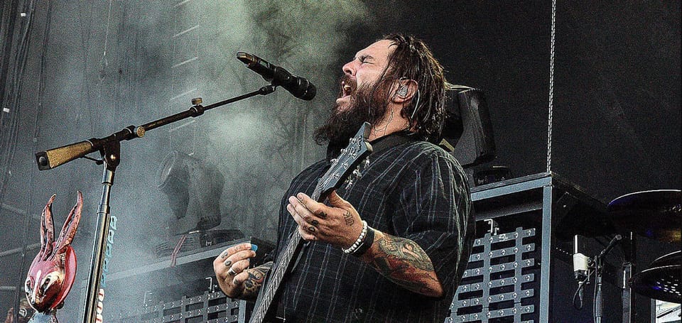 Watch: Seether frontman tells off security for kicking his 7-year-old ...